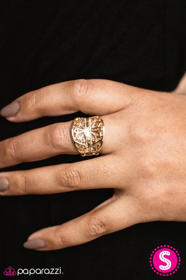 Paparazzi Ring ~ Royally Royal - Gold – Paparazzi Jewelry | Online ...