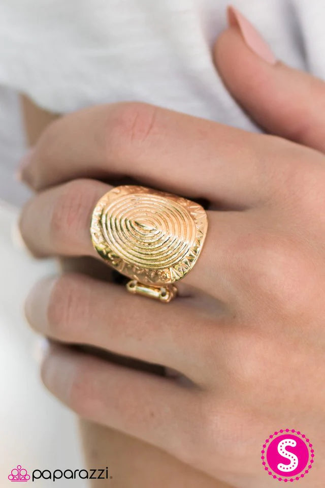 Paparazzi Ring ~ Its All SUN and Games - Gold – Paparazzi Jewelry ...