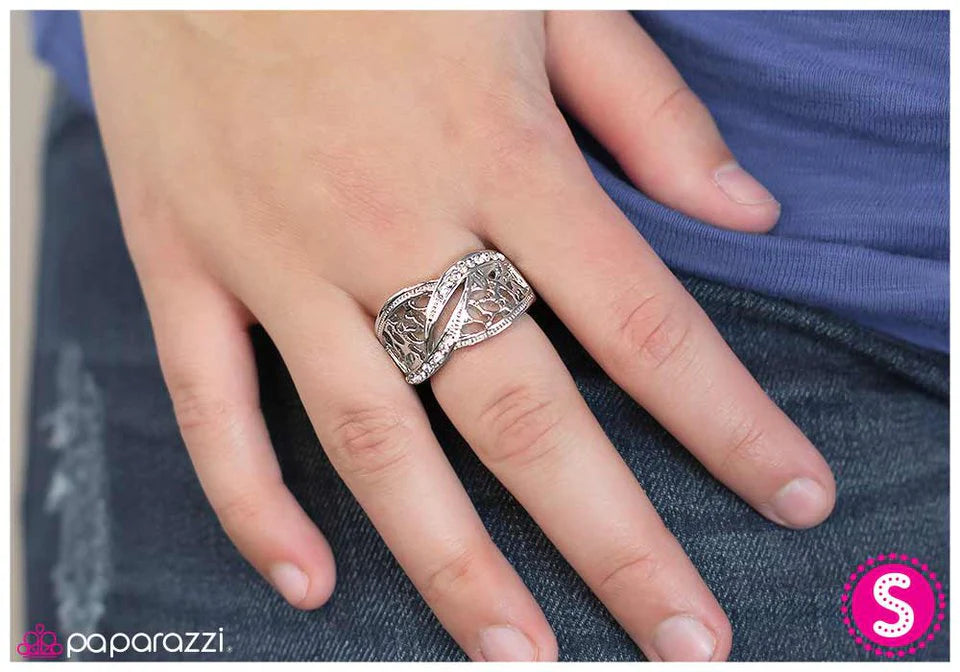 Paparazzi Ring ~ Crossing Paths - White – Paparazzi Jewelry | Online ...